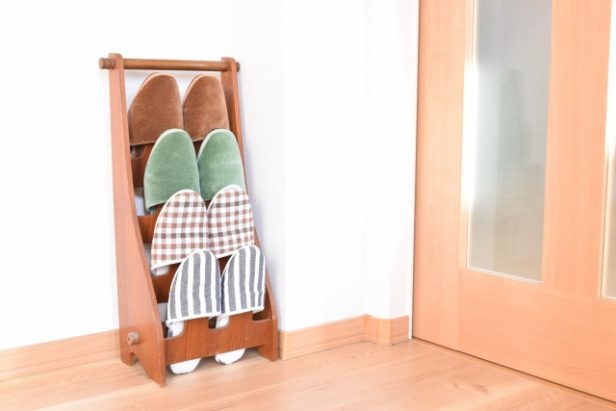 Slipper Etiquette in a Japanese House - The Japanese Home - Archi ...